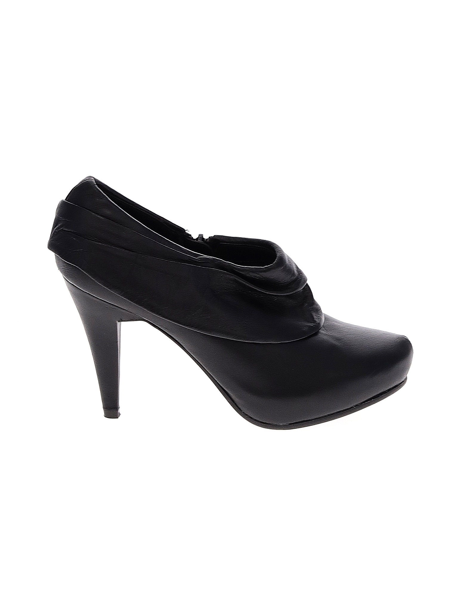 Me Too 100% Leather Solid Black Ankle Boots Size 6 1/2 - 73% off | thredUP