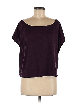 Fabletics Women's T-Shirts On Sale Up To 90% Off Retail | thredUP