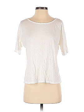 Fabletics Women's T-Shirts On Sale Up To 90% Off Retail | thredUP