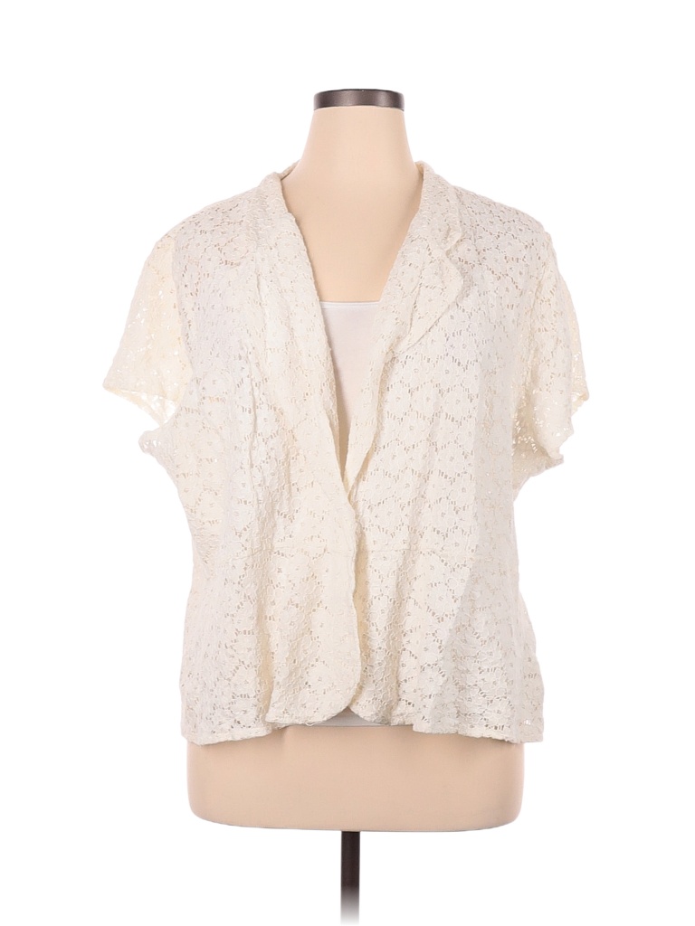 Cato Ivory Short Sleeve Top Size 26 - 28 (Plus) - 37% off | thredUP