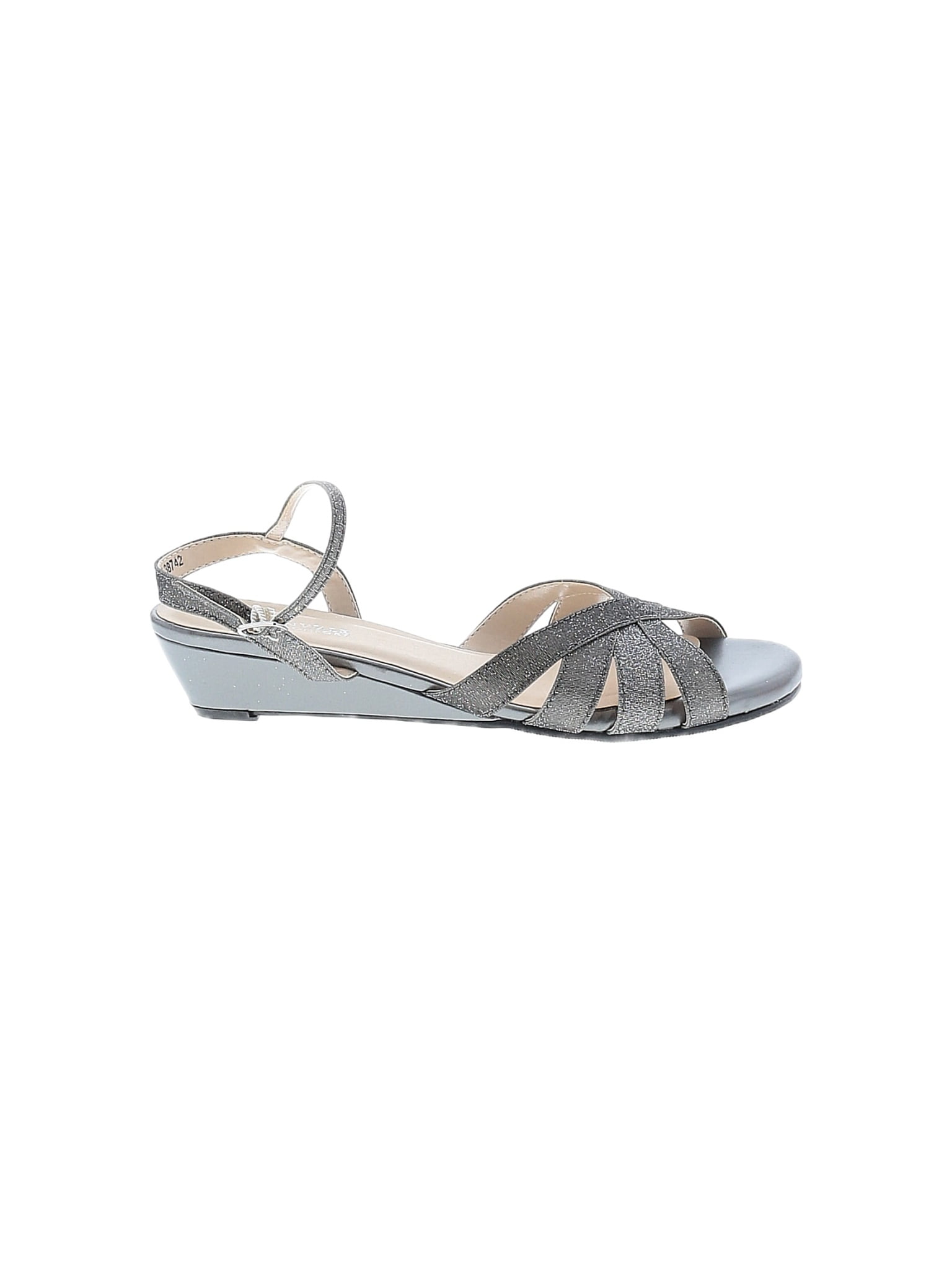 Benjamin Walk Solid Gray Sandals Size 7 1/2 - 61% off | ThredUp