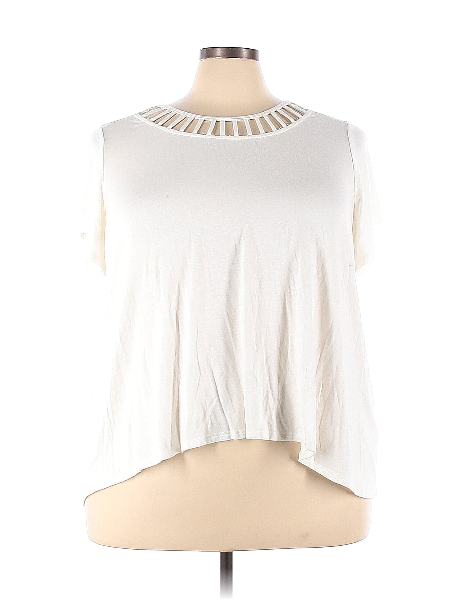 Avenue Ivory Short Sleeve Top Size 26 - 28 Plus (Plus) - 56% off | ThredUp