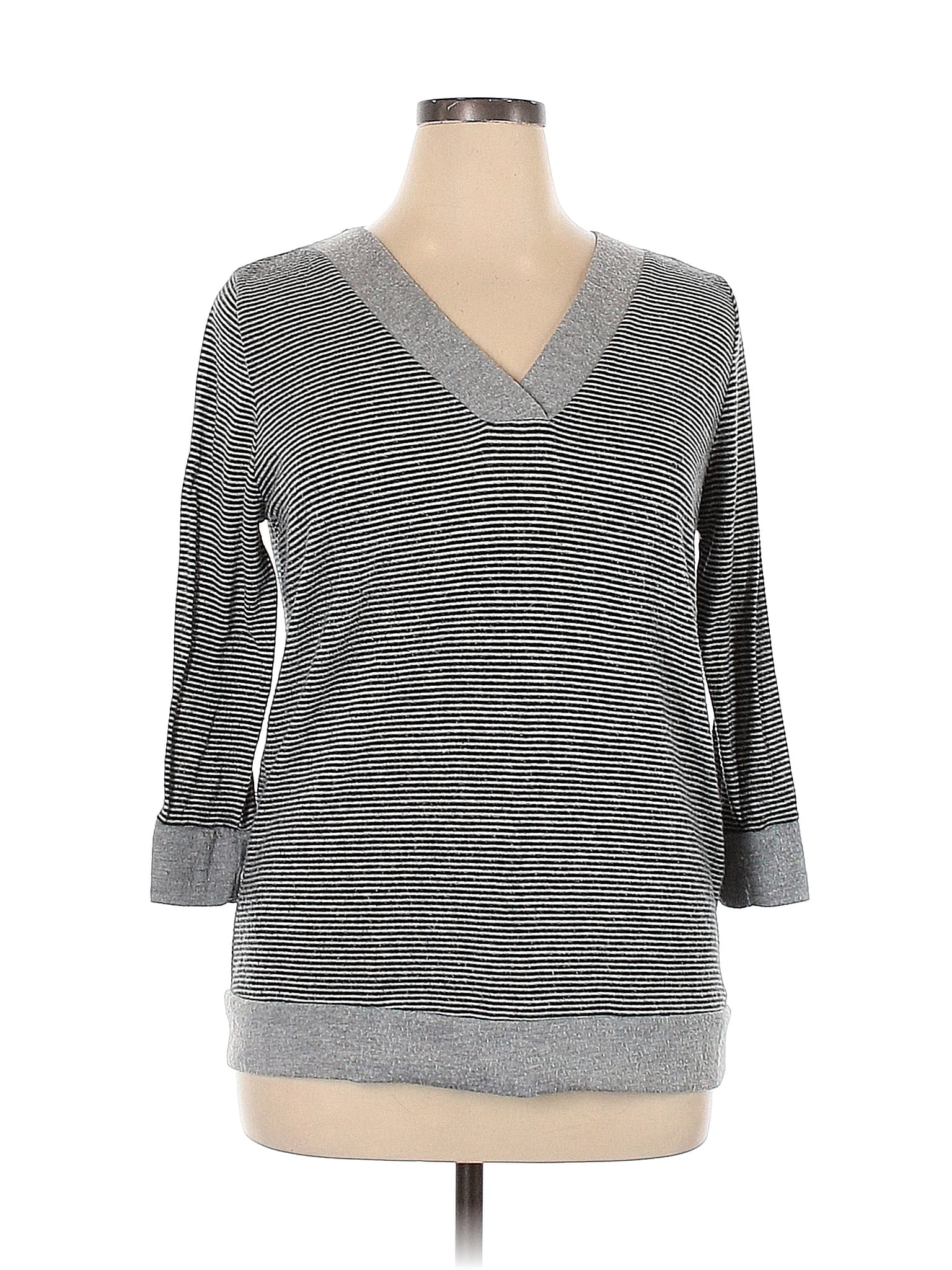 Pink Clover Color Block Gray Long Sleeve T-Shirt Size XL - 40% off ...