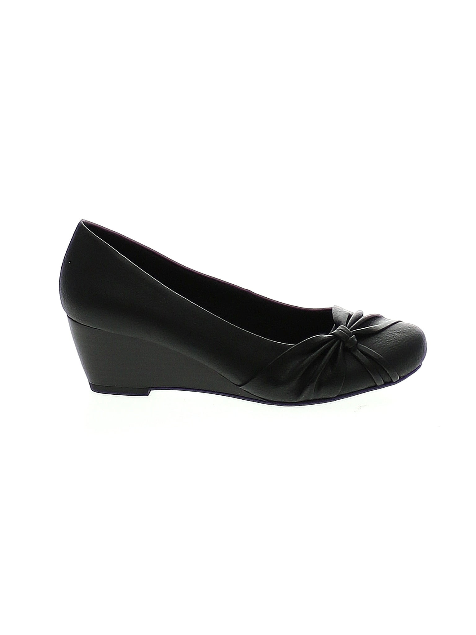 Yuu Solid Black Wedges Size 8 - 65% off | thredUP