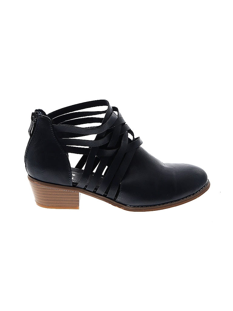 JG Black Ankle Boots Size 6 1 2 77 Off ThredUP jg-black-ankle-boots-size-6-1-2-77-off-thredup