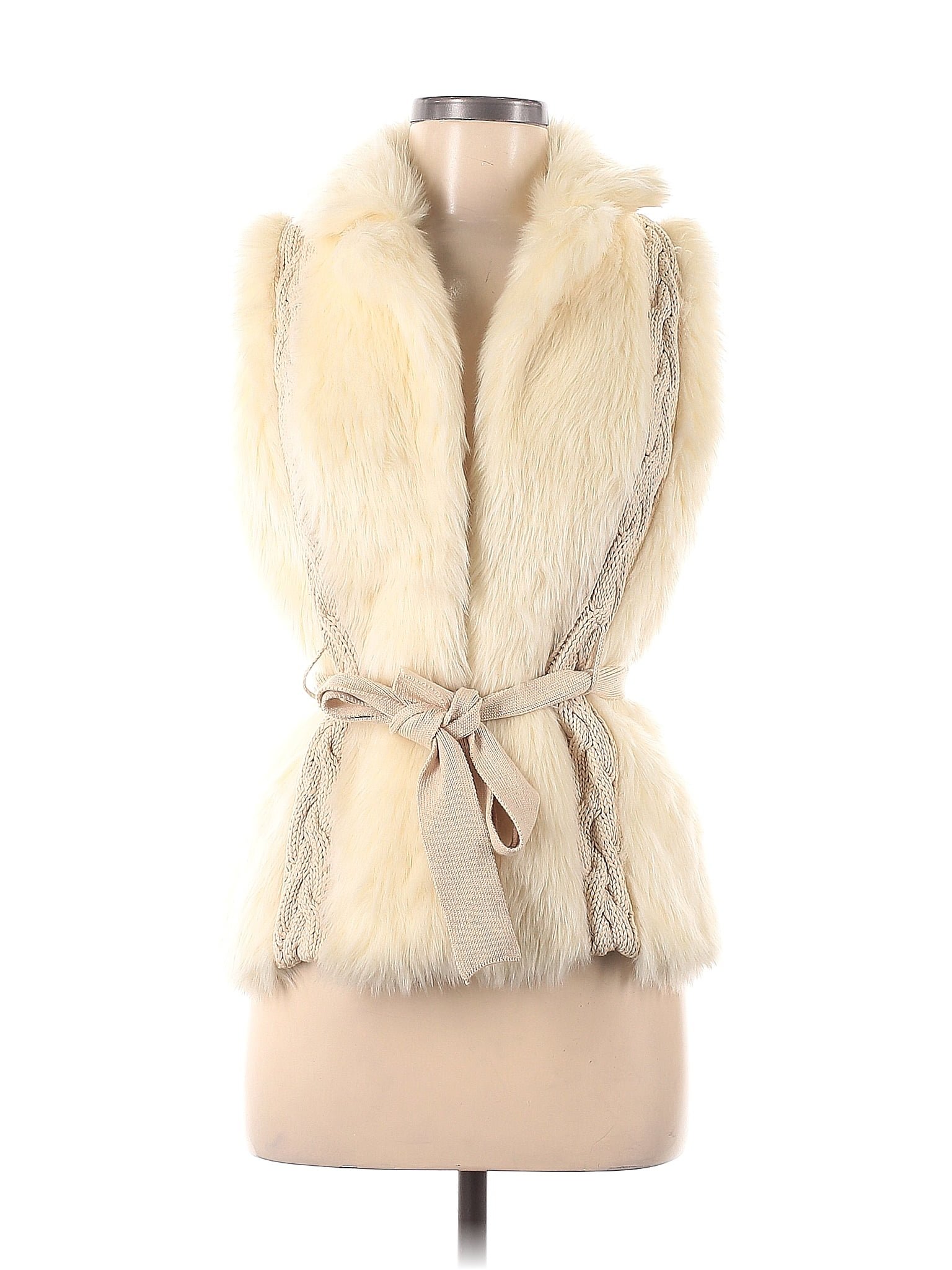 Romeo & Juliet Couture Solid Ivory Sweater Vest Size M - 76% off | thredUP