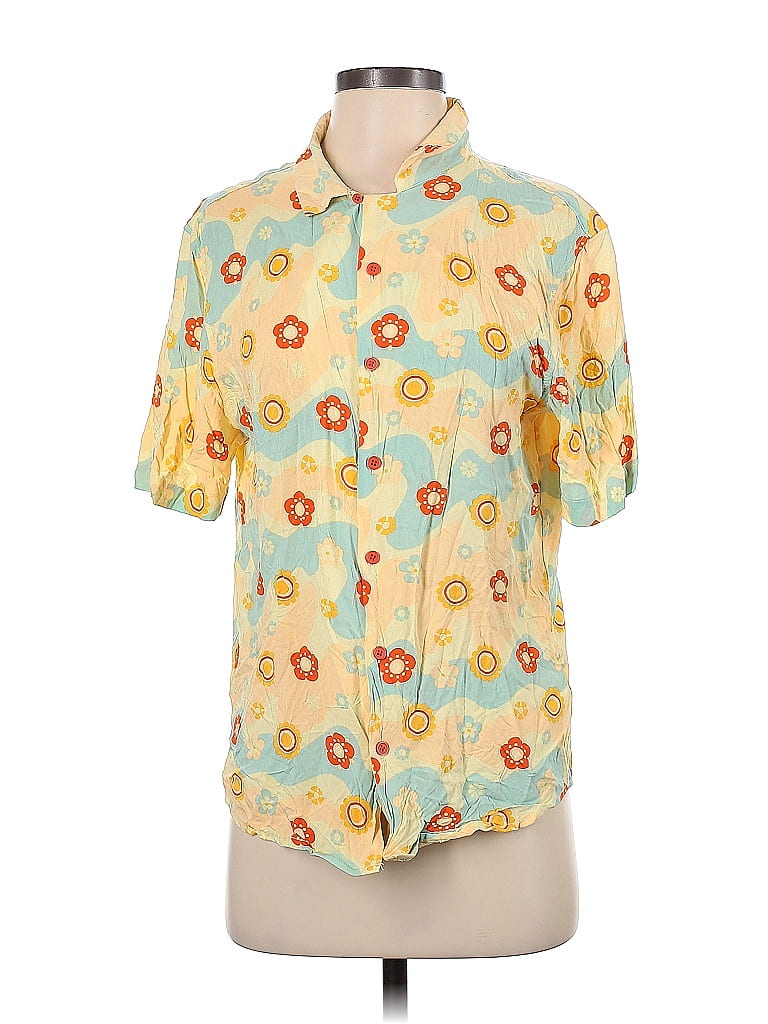 Earthbound Trading Co. 100% Rayon Floral Yellow Short Sleeve Button ...