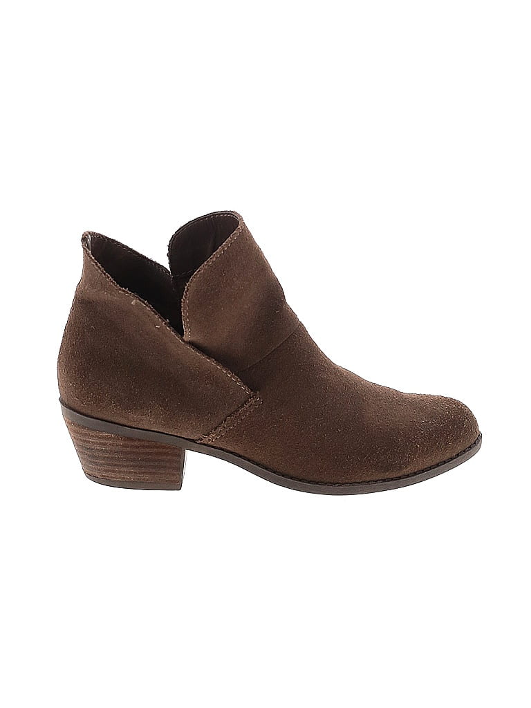 Me Too Solid Brown Ankle Boots Size 7 - 60% off | ThredUp
