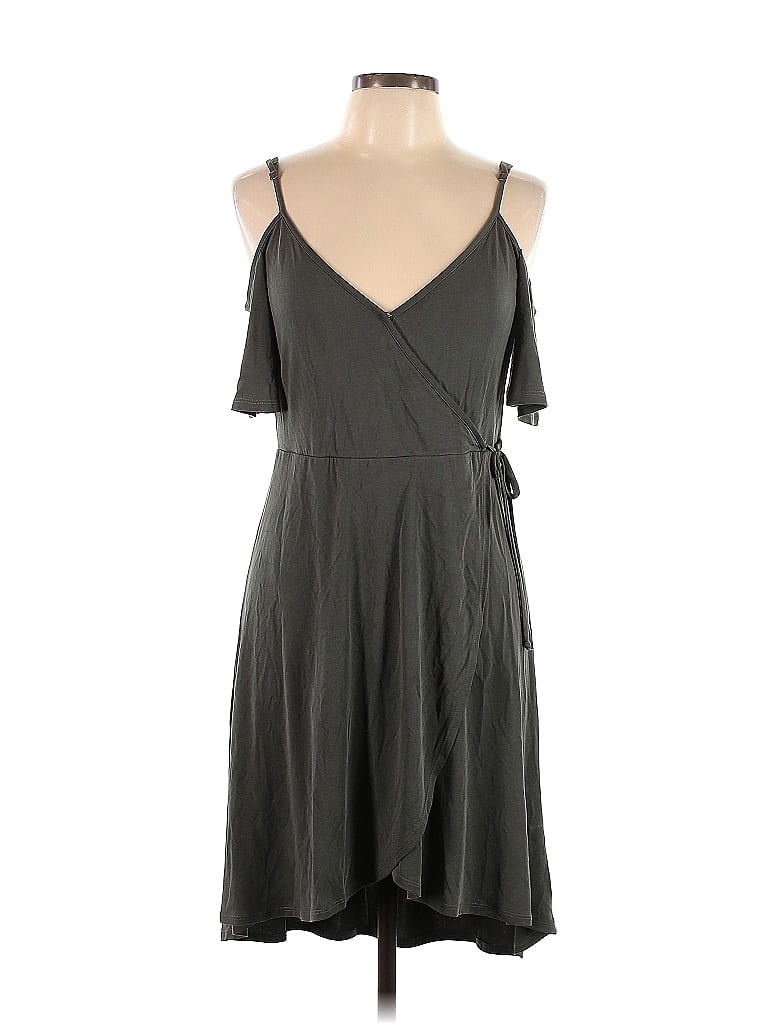 Socialite Solid Gray Casual Dress Size L - 26% off | ThredUp