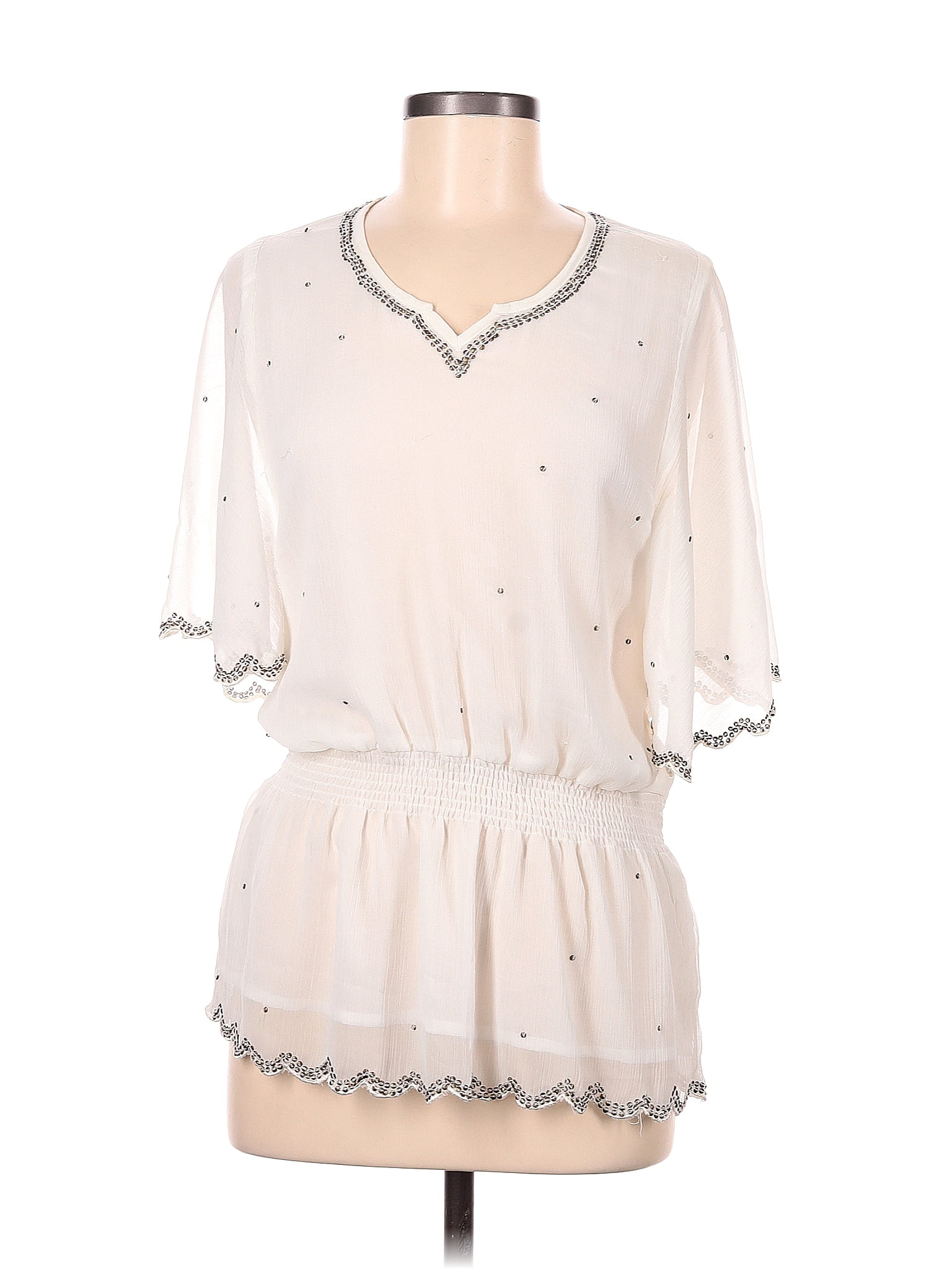 Romeo & Juliet Couture Ivory Short Sleeve Blouse Size M - 77% off | ThredUp