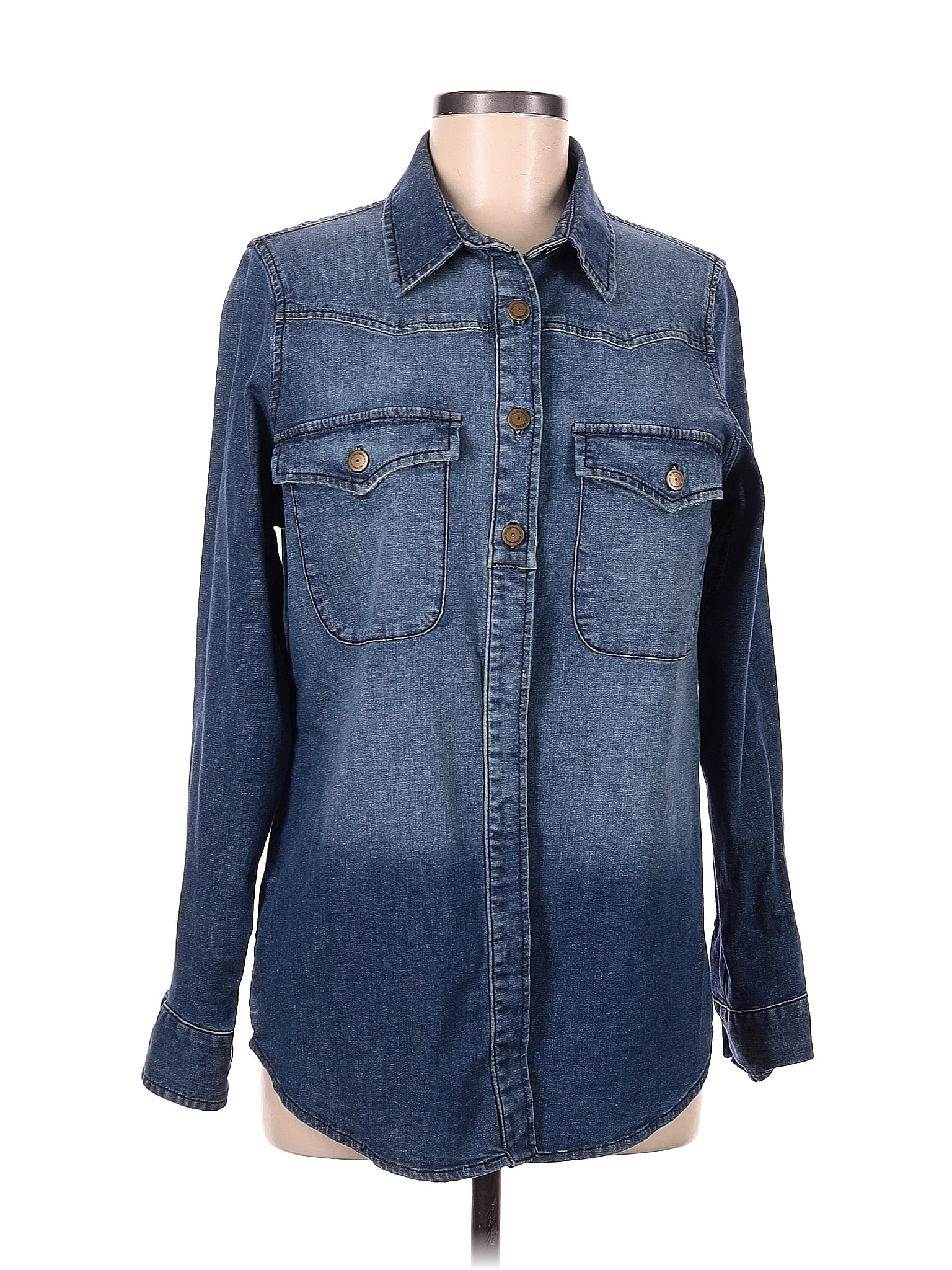 BCBGeneration Blue Long Sleeve Button-Down Shirt Size M - 60% off | ThredUp