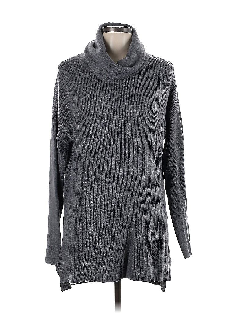 Cyrus Gray Turtleneck Sweater Size L - 68% off | ThredUp