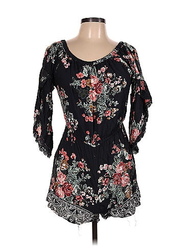 Angie Women's Clothing On Sale Up To 90% Off Retail | ThredUp