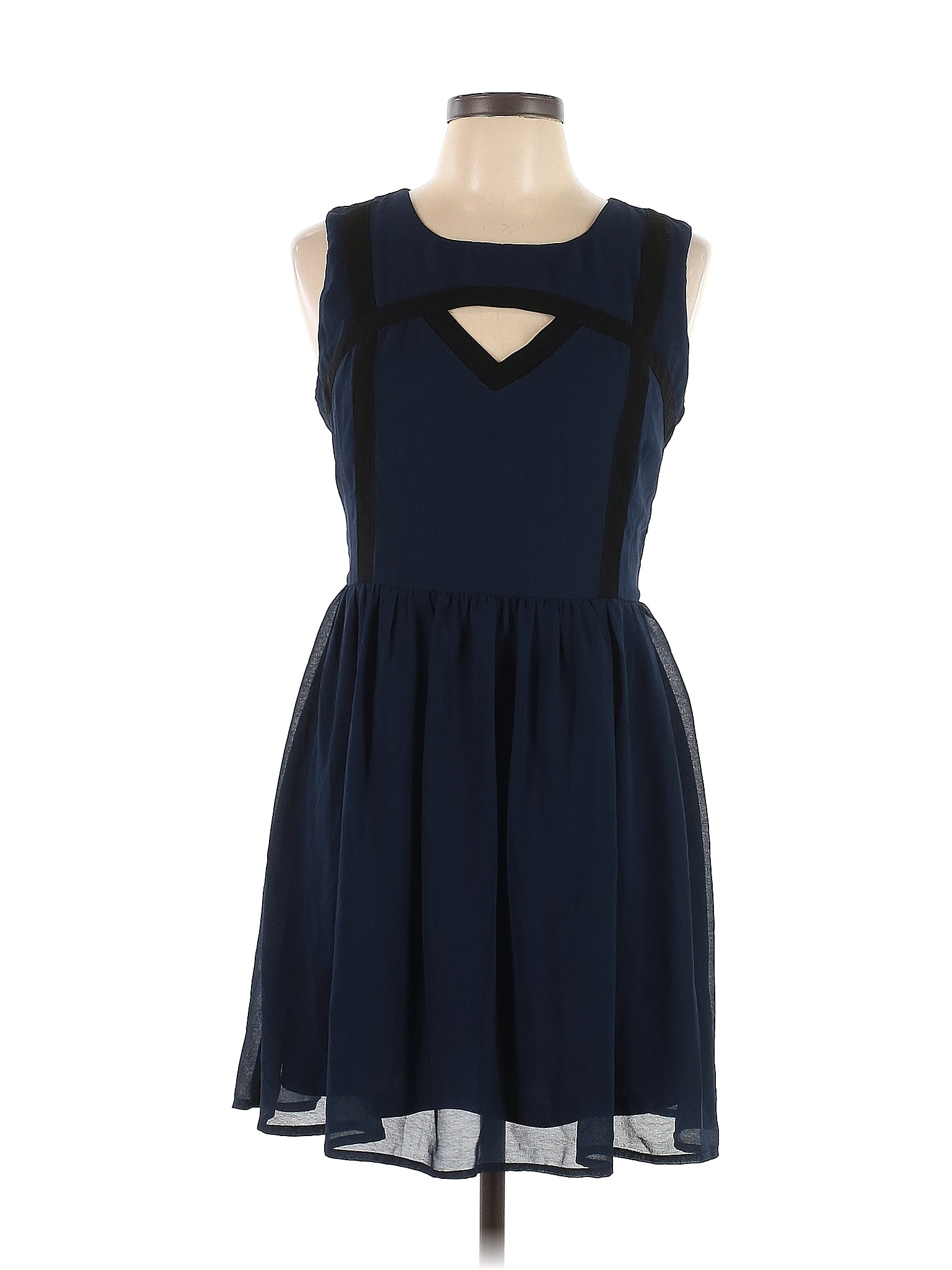 Moonlight Women's Clothing On Sale Up To 90% Off Retail | ThredUp