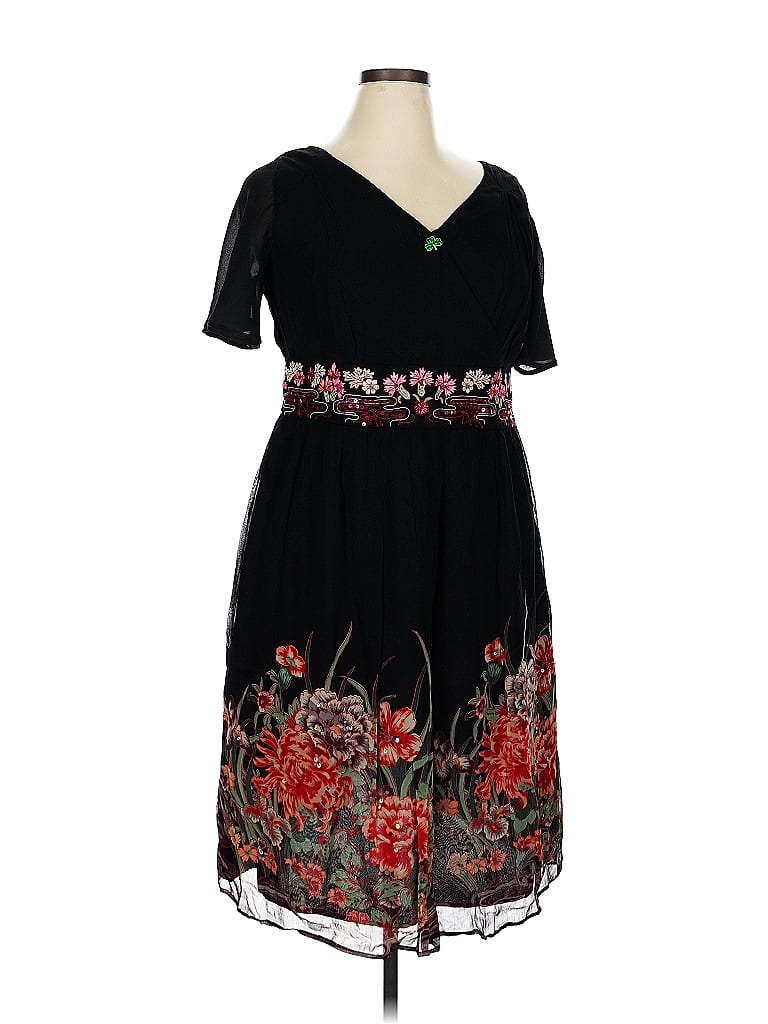 DressBarn Plus-Sized Dresses On Sale Up To 90% Off Retail | ThredUp