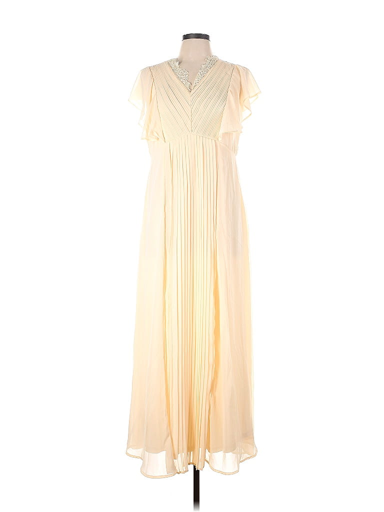 Polagram 100% Polyester Ivory Cocktail Dress Size L - 60% off | ThredUp