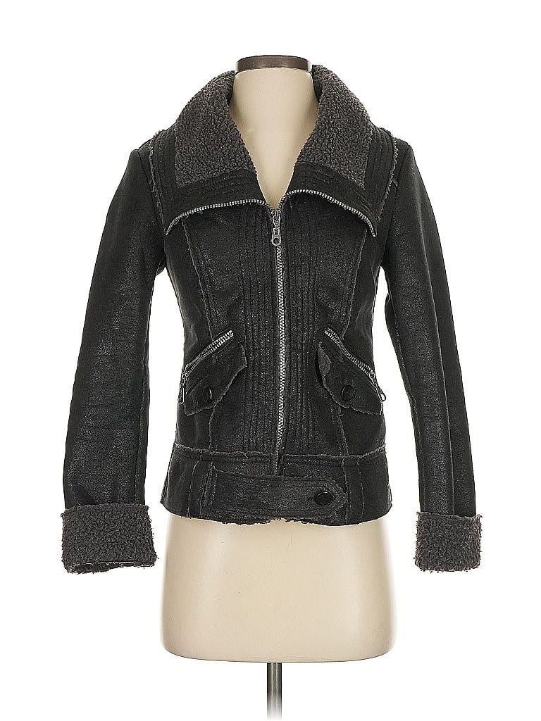 CLOCKHOUSE Women's Clothing On Sale Up To 90% Off Retail | ThredUp