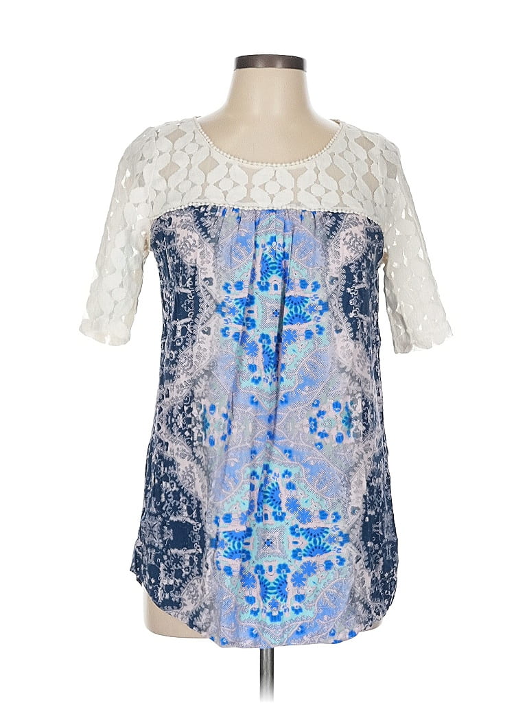 Akemi + Kin Blue Short Sleeve Blouse Size L - 66% off | ThredUp