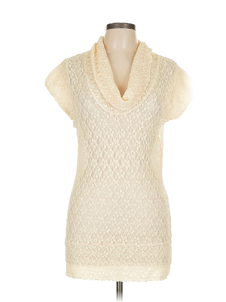 Cache Ivory Short Sleeve Top Size L - 65% off | ThredUp