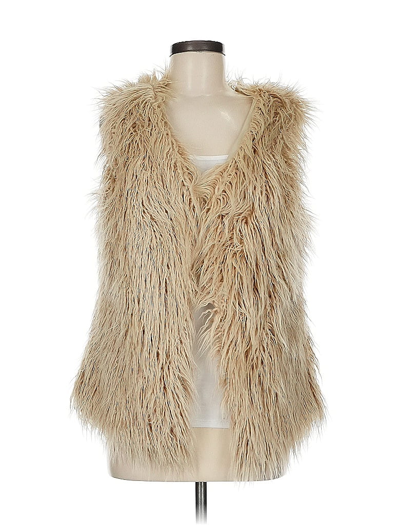 Emma G Ivory Faux Fur Vest Size M - 60% off | ThredUp