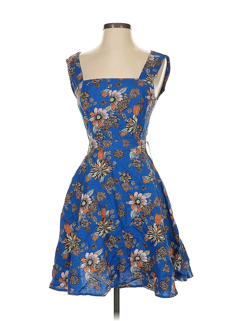 ModCloth Floral Blue Cocktail Dress Size 0 - 58% off | ThredUp