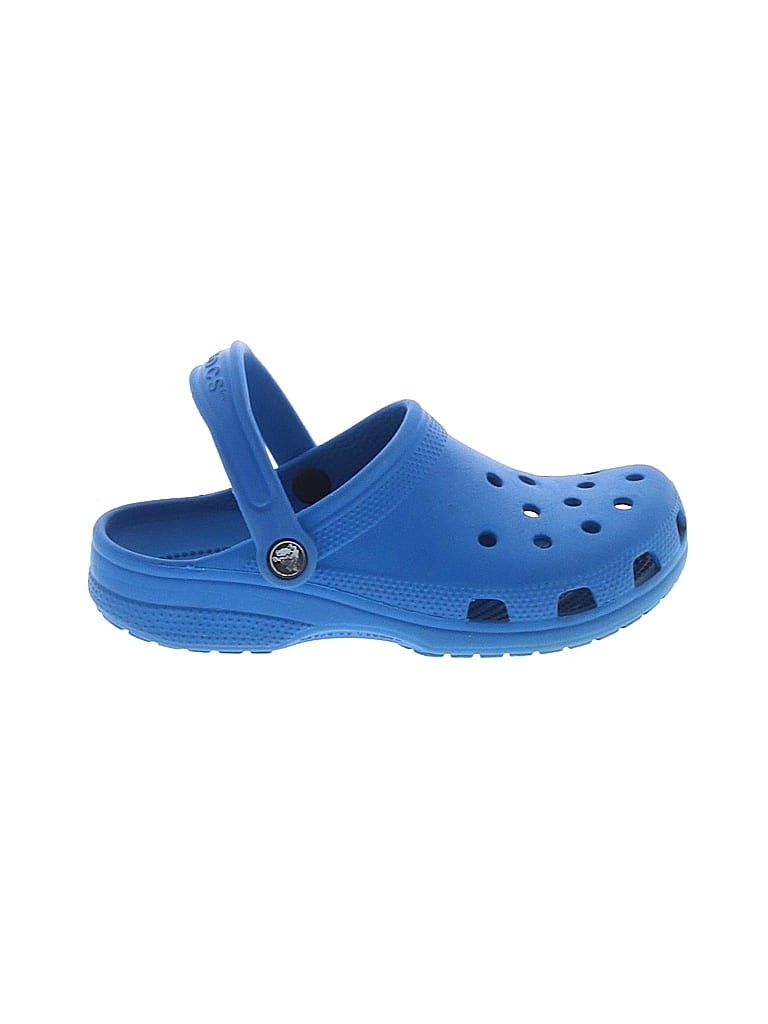 Crocs Blue Clogs Size 4 - 21% off | ThredUp