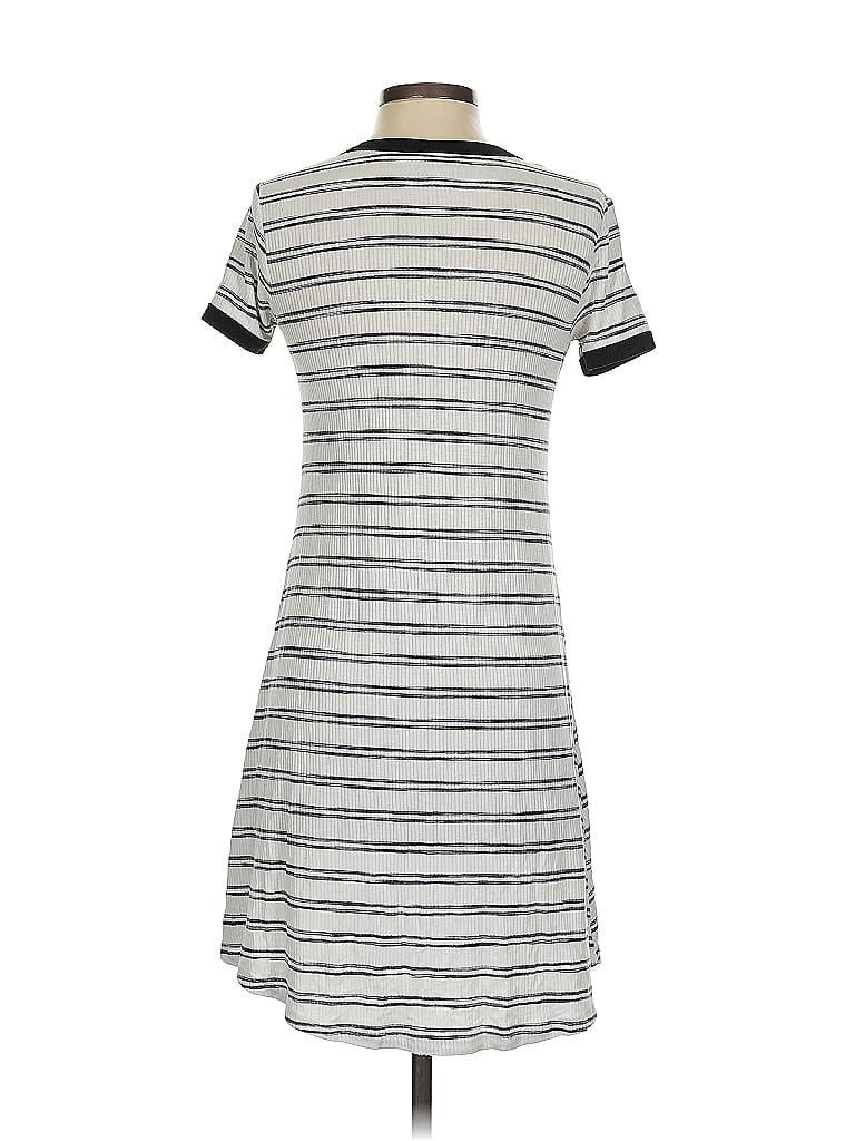 Mossimo Supply Co. Women's Clothing On Sale Up To 90% Off Retail | ThredUp