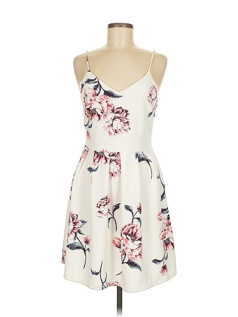 Monteau Women's Clothing On Sale Up To 90% Off Retail | ThredUp