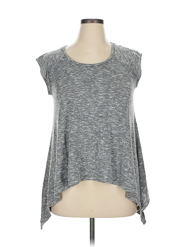 Target Women's Tops On Sale Up To 90% Off Retail | ThredUp