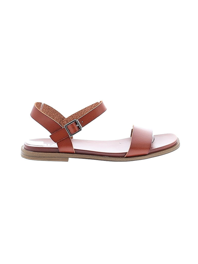 Mia Brown Sandals Size 9 - 56% off | ThredUp