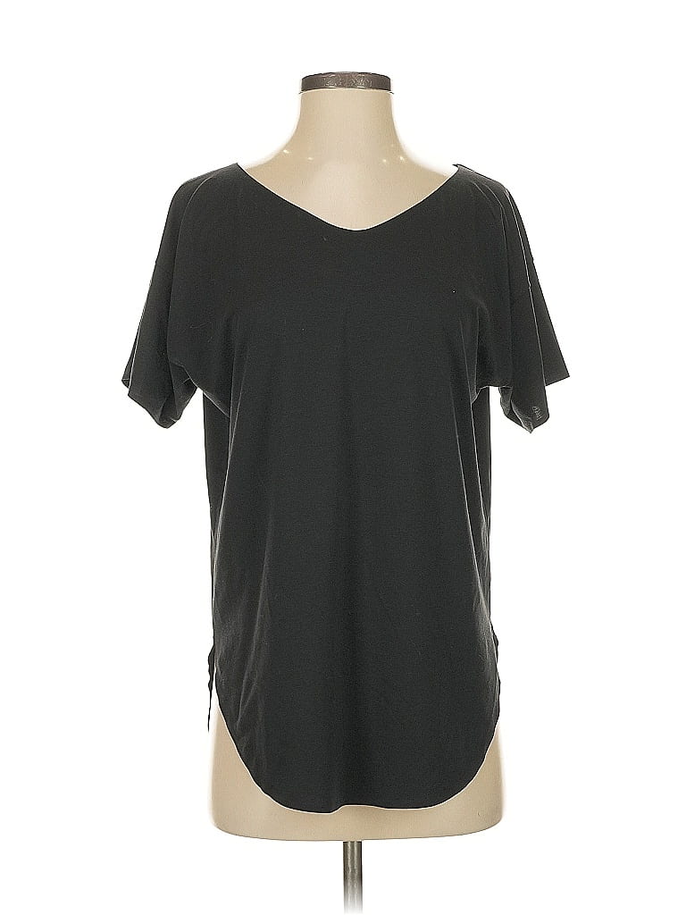 Uniqlo Black Short Sleeve Top Size XS - 40% off | ThredUp