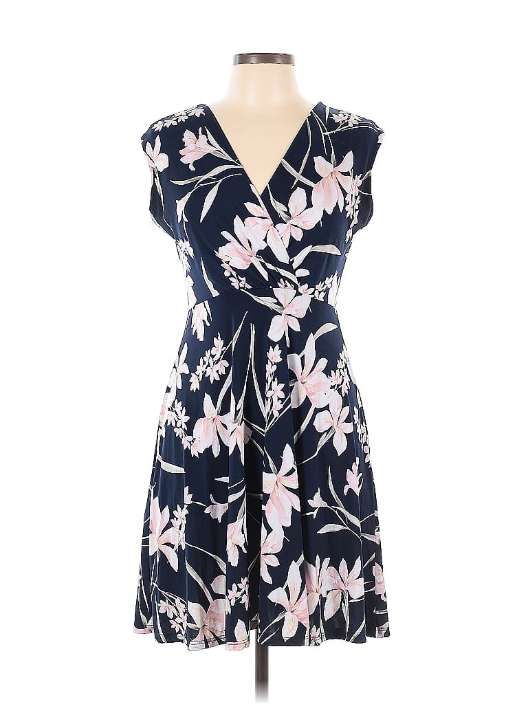 Gilli Floral Blue Casual Dress Size L - 52% off | ThredUp