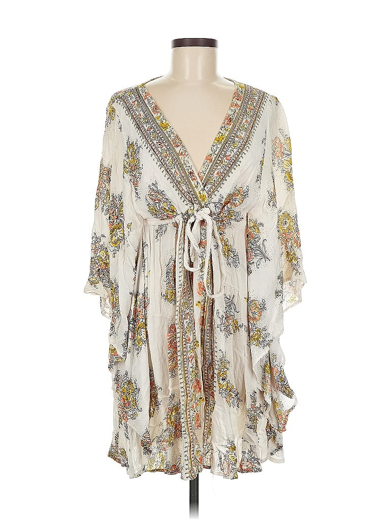 Angie 100% Rayon Ivory Casual Dress Size M - 52% off | ThredUp