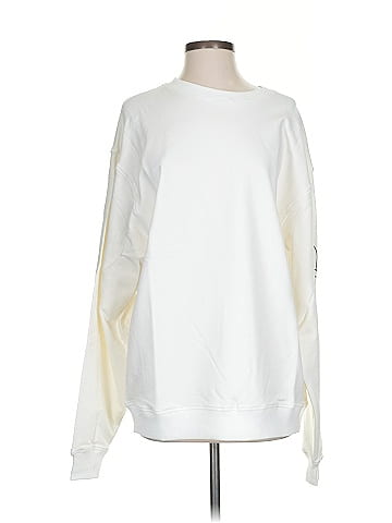 Two to Five Designs Women's Clothing On Sale Up To 90% Off Retail | ThredUp