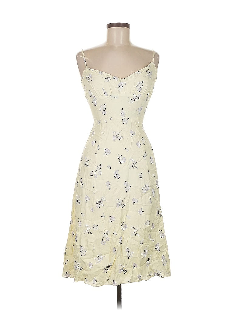 Sun-deh Floral Ivory Cocktail Dress Size M - 70% off | ThredUp