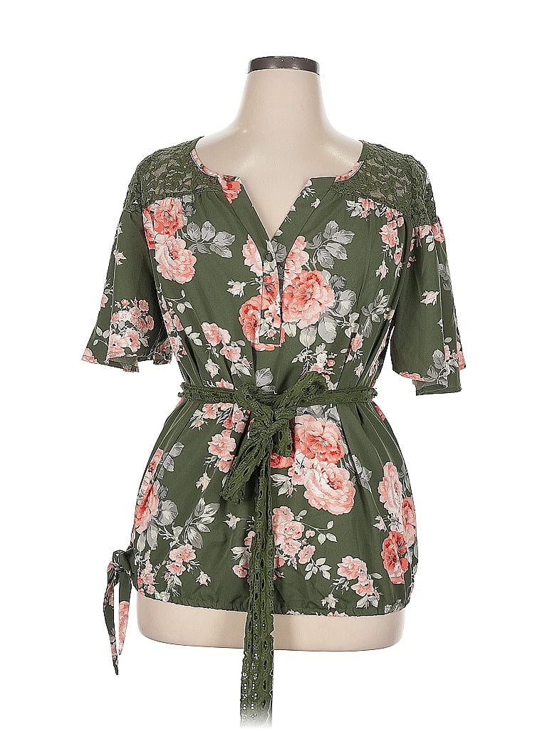 BLOOMCHIC Plus-Size Clothing On Sale Up To 90% Off Retail | ThredUp