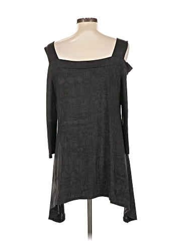 The Pyramid Collection Women’s Clothing On Sale Up To 90% Off Retail ...