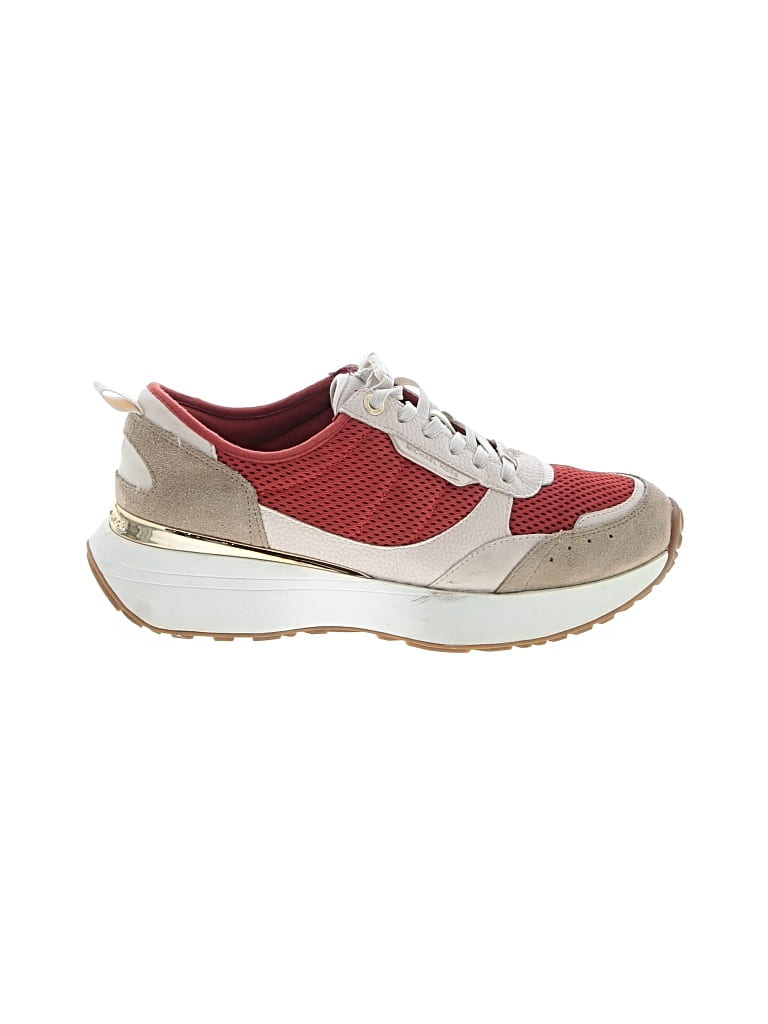 Women’s Sneakers On Sale Up To 90% Off Retail | ThredUp