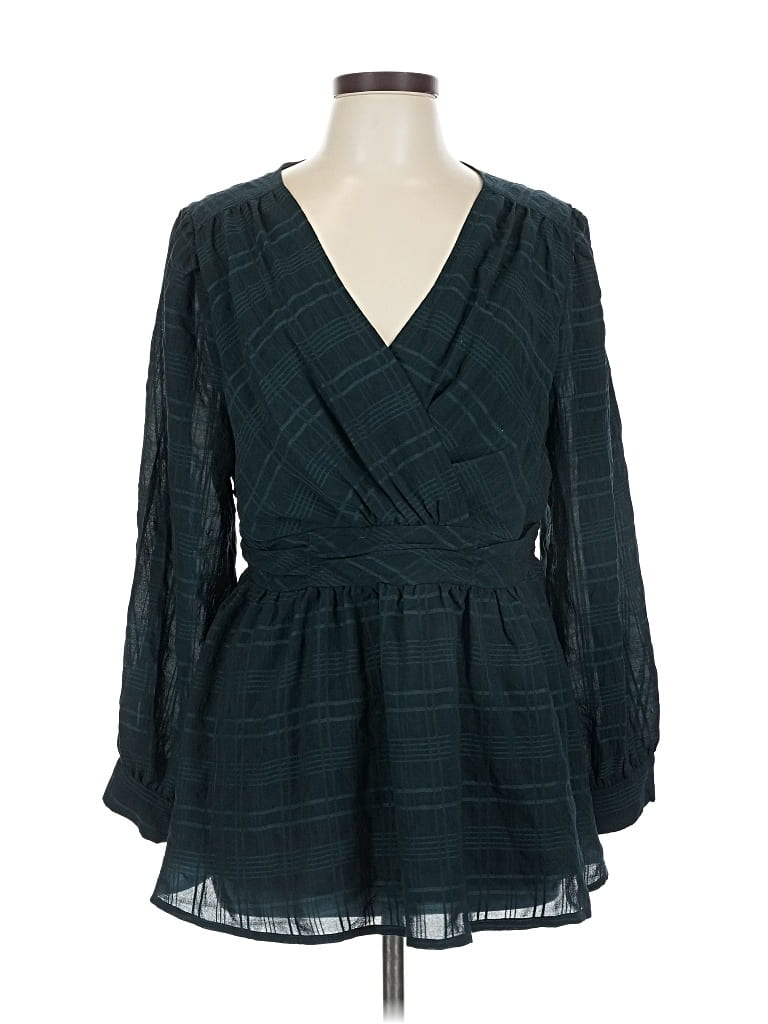 BLOOMCHIC Women’s Clothing On Sale Up To 90% Off Retail | ThredUp