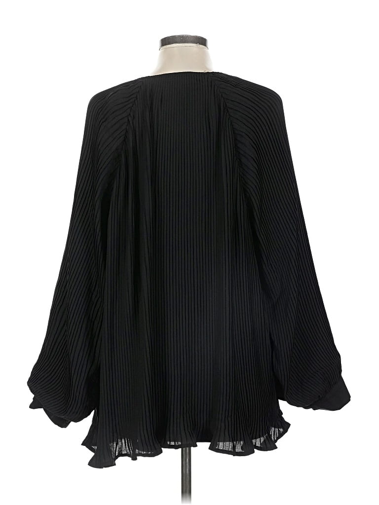 Veiled Collection Women’s Clothing On Sale Up To 90% Off Retail | ThredUp