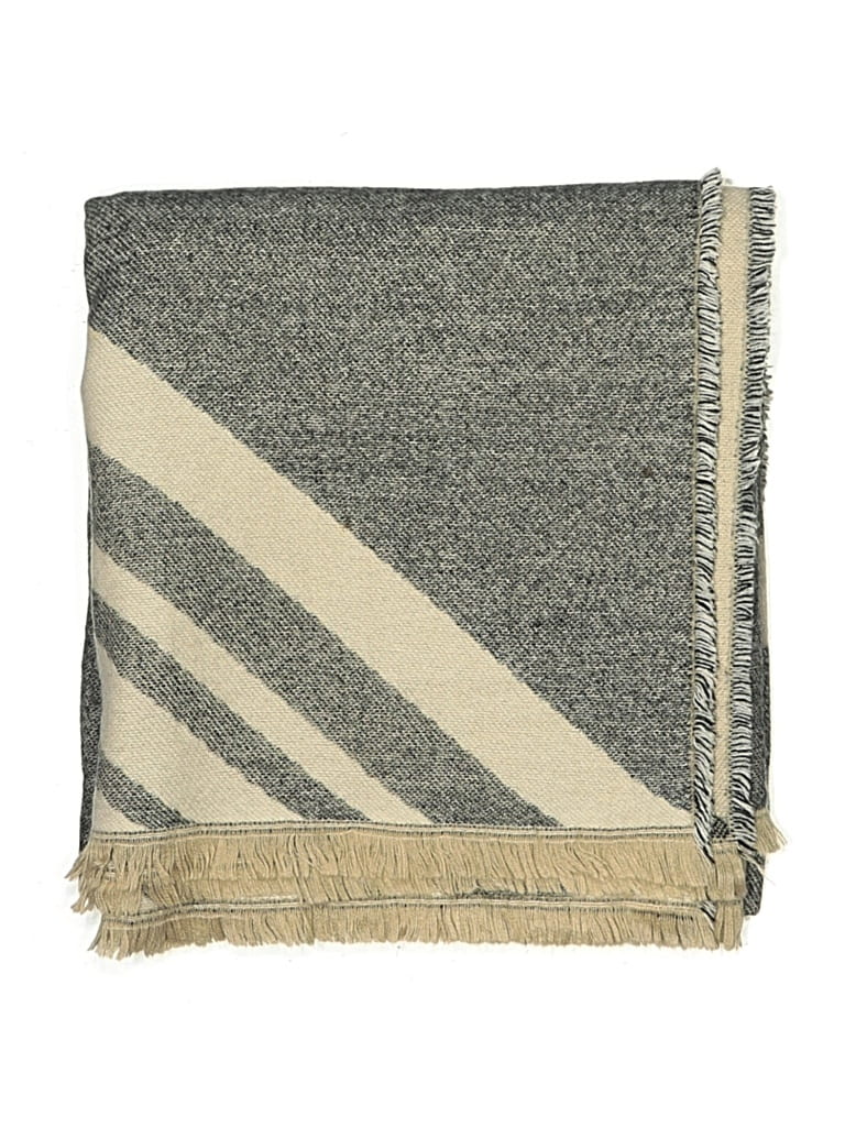 Zara Scarves On Sale Up To 90% Off Retail | ThredUp