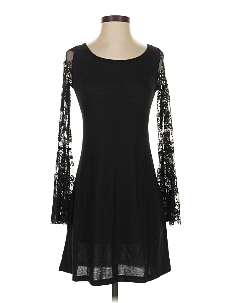 Mandee Women’s Clothing On Sale Up To 90% Off Retail | ThredUp