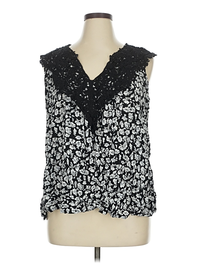 Solitaire Women’s Clothing On Sale Up To 90% Off Retail | ThredUp