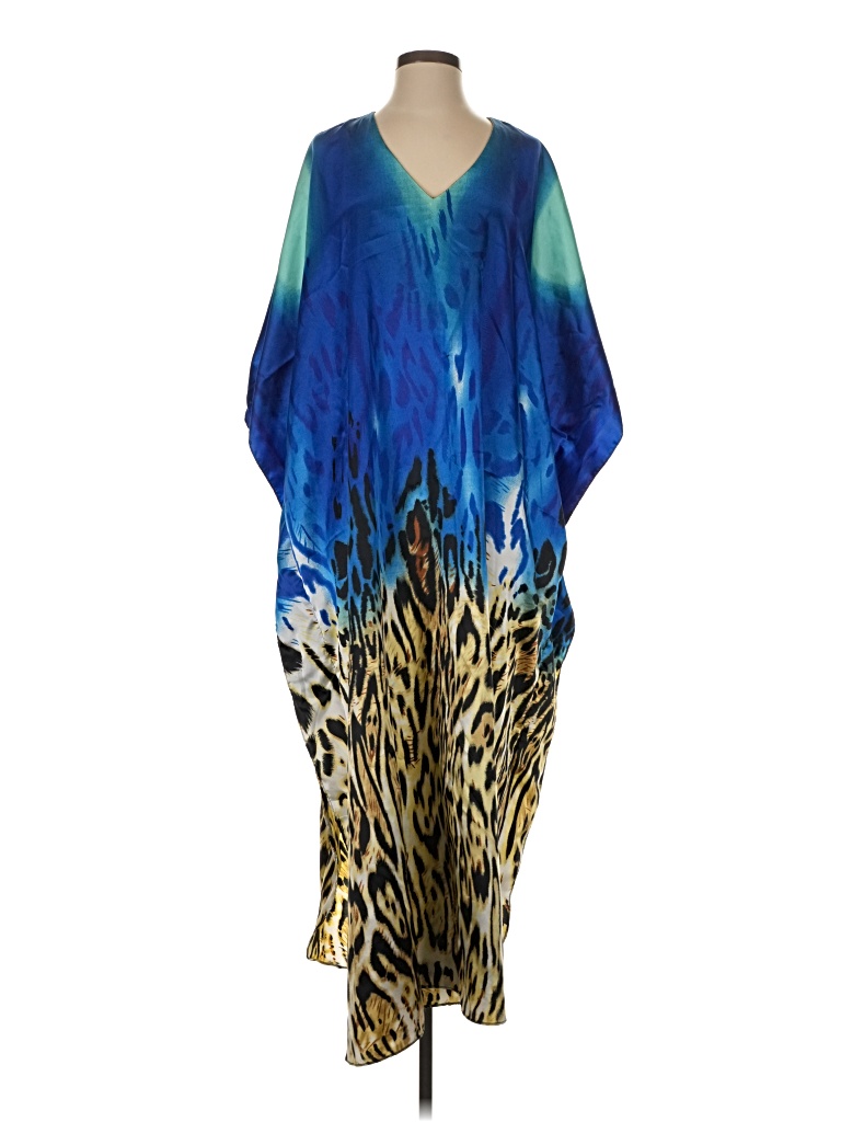 ASHRO Women’s Clothing On Sale Up To 90% Off Retail | ThredUp