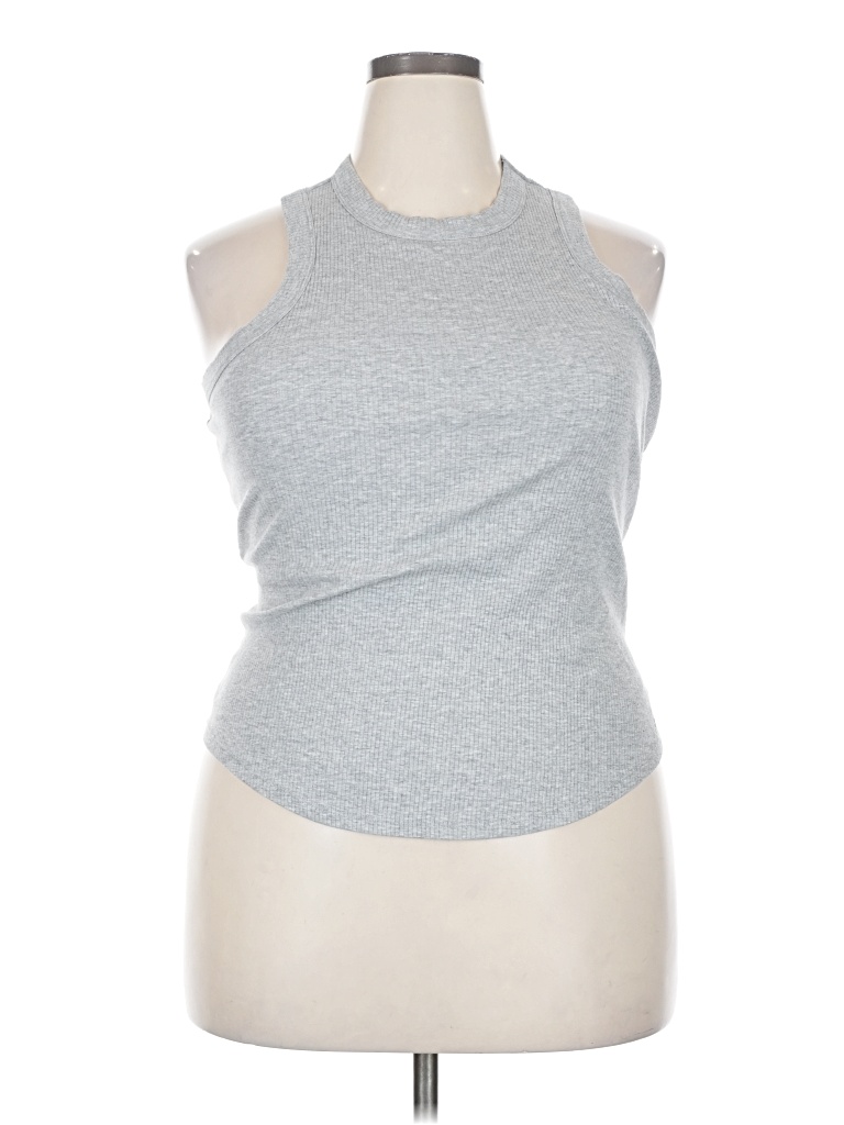 Fabletics Women’s T-Shirts On Sale Up To 90% Off Retail | ThredUp