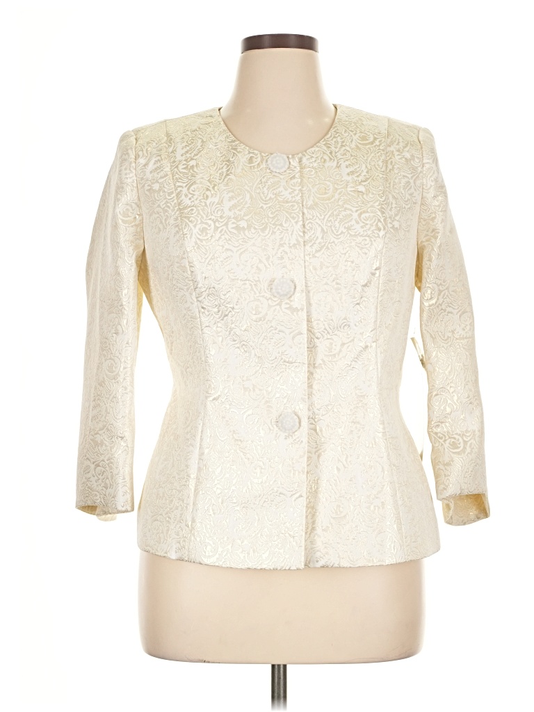 ASHRO Women’s Clothing On Sale Up To 90% Off Retail | ThredUp