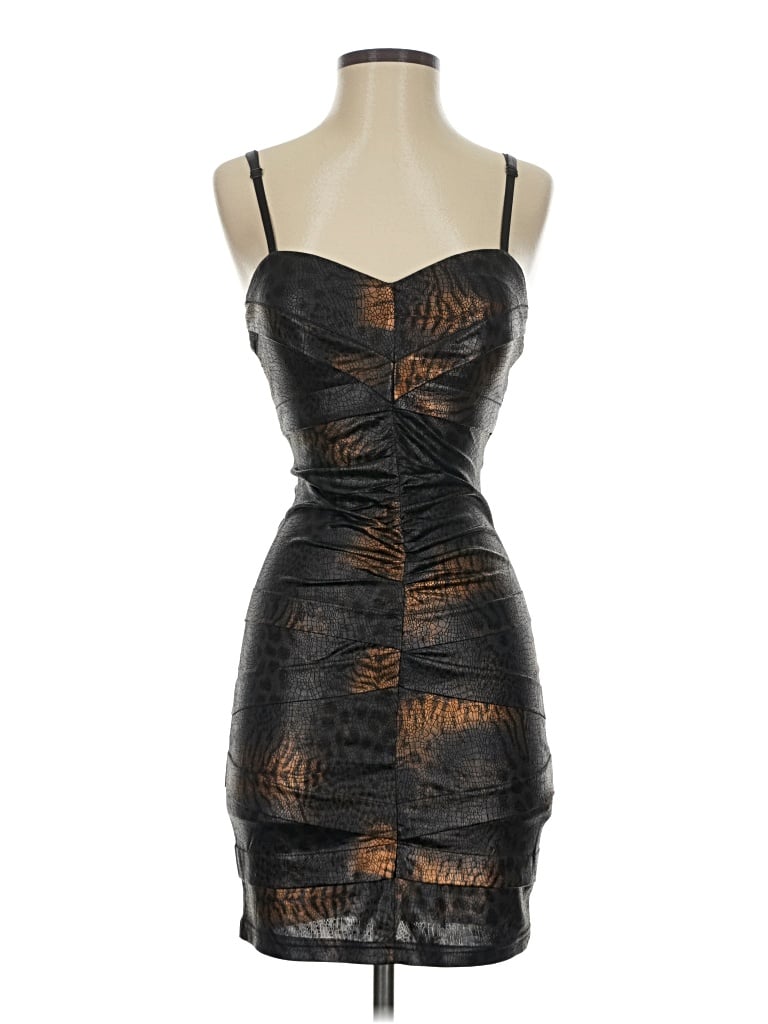 Mandee Women’s Clothing On Sale Up To 90% Off Retail | ThredUp