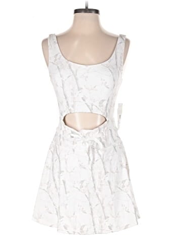 AS Revival Women’s Clothing On Sale Up To 90% Off Retail | ThredUp