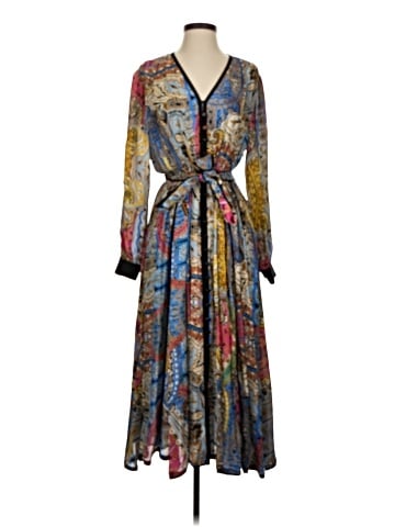 Elie Tahari Women’s Clothing On Sale Up To 90% Off Retail | ThredUp